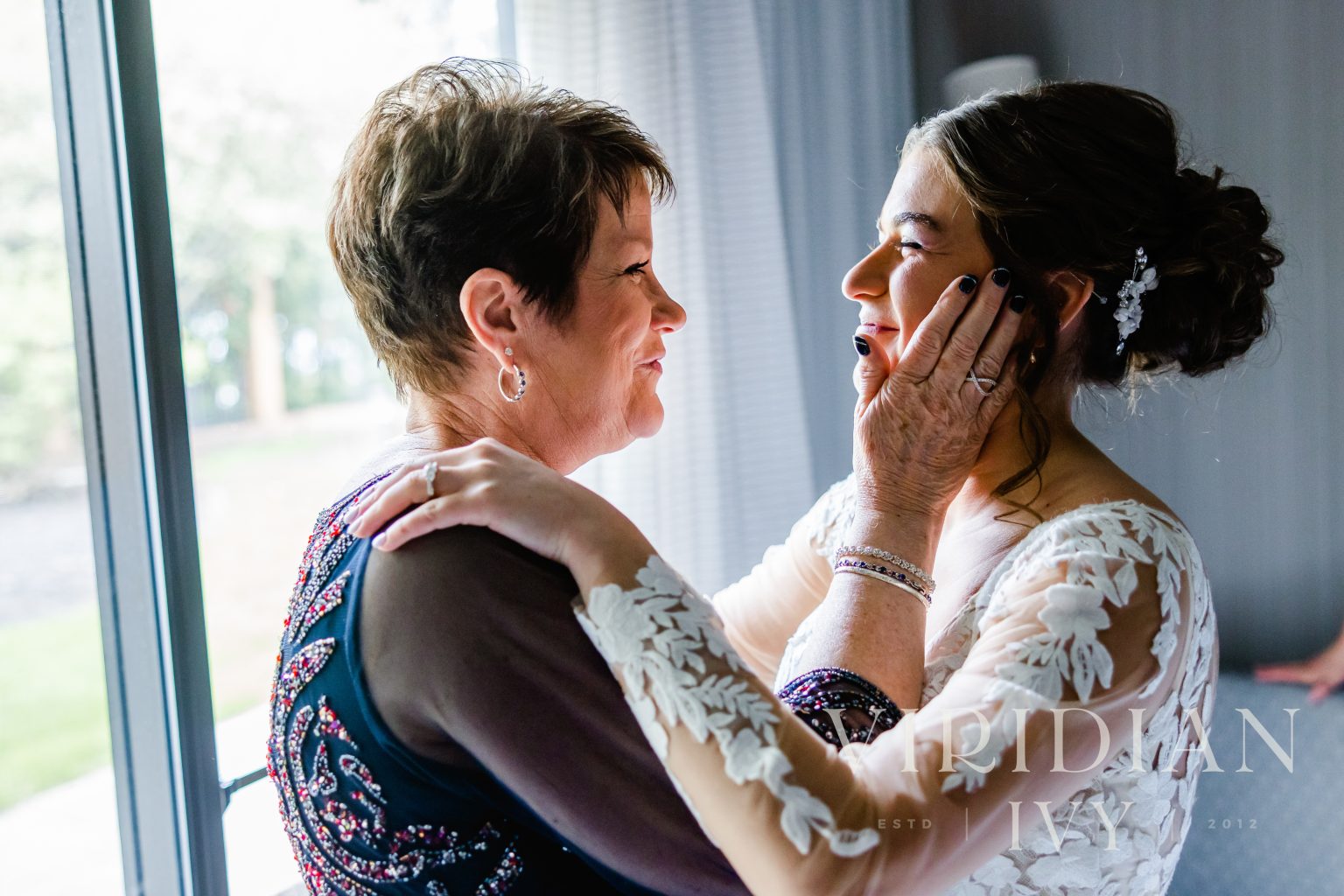 Felicia + Chase | Toledo Zoo Wedding | Ohio Wedding Photographer ...